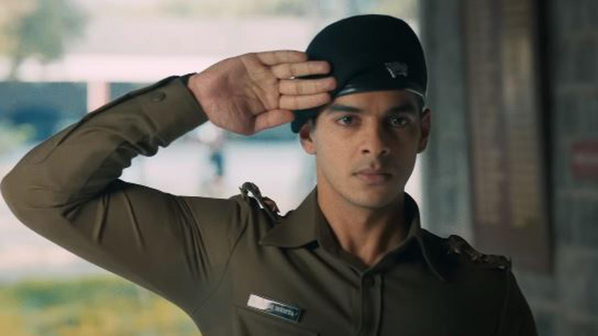 ‘Pippa’ movie review: Ishaan Khatter steers this bumpy war film - The Hindu